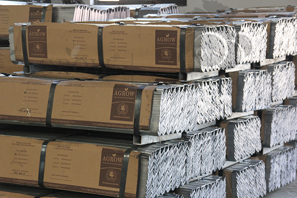 Open Gable Trellis Central Crossarm - Comprar Vineyard Trellis Cross ...